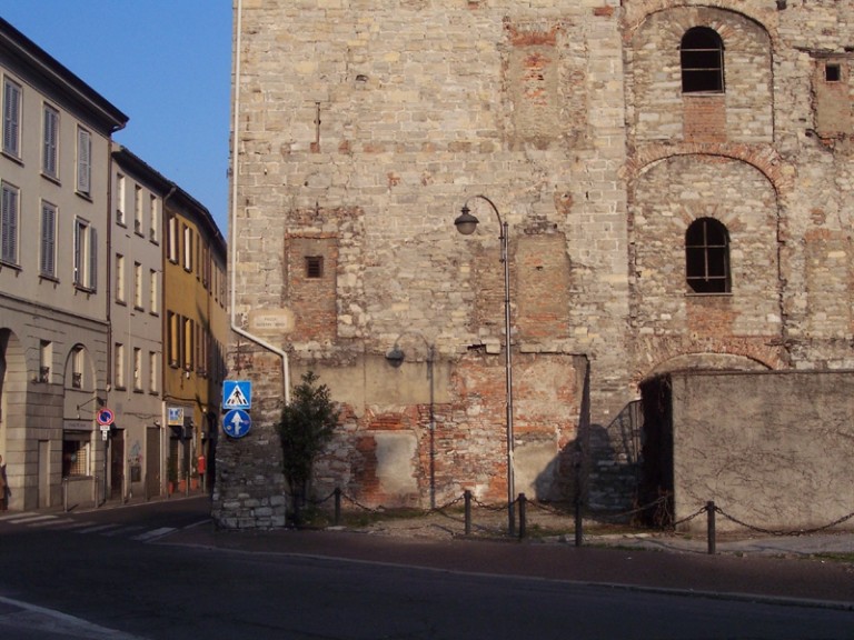 Como com'era e com'è - Famiglia Comasca